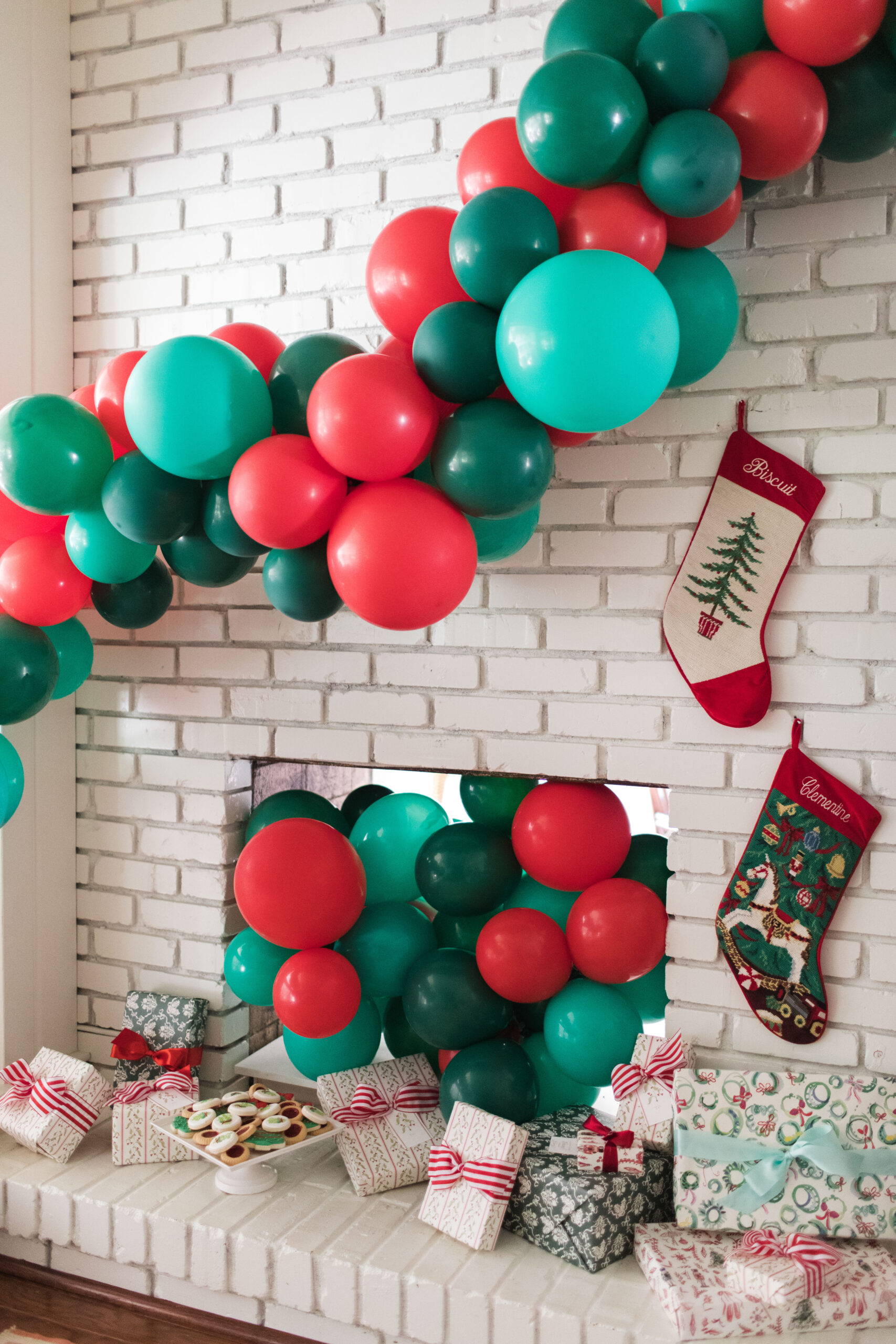 How to Host a Magical Children's Christmas Party - party-pickup.com